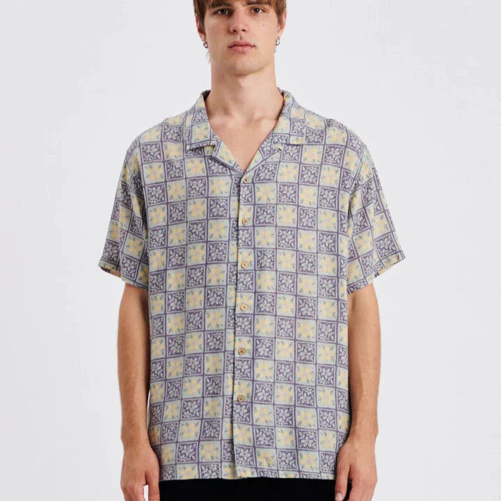 Critical Slide Society Toby Resort Shirt Sky – Drift House
